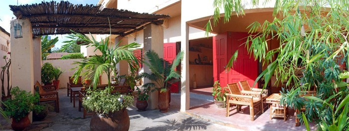 LA GUESTHOUSE ETOILE - Auberges