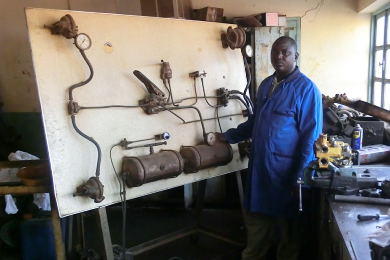 CERFER (CENTRE REGIONAL DE FORMATION POUR ENTRETIEN ROUTIER) Togo ...