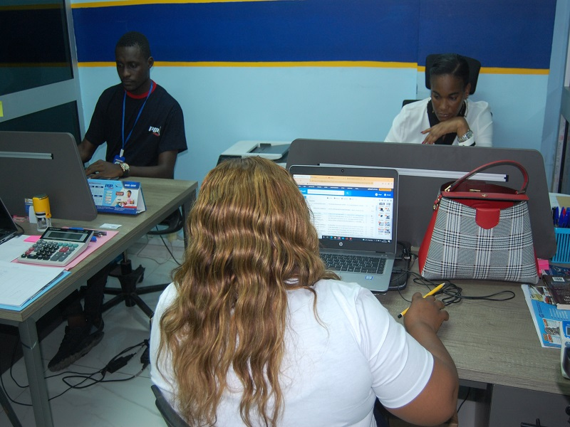 PCP EXPRESS (PARIS CENTER PLUS CI) - Import et export