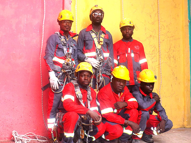 UIAE (UNIVERSAL INDUSTRY-ALPINISTE ET ENVIRONNEMENT) - Nettoyage industriel