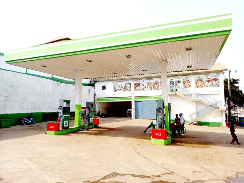 METRO - OIL: Equipements pétroliers