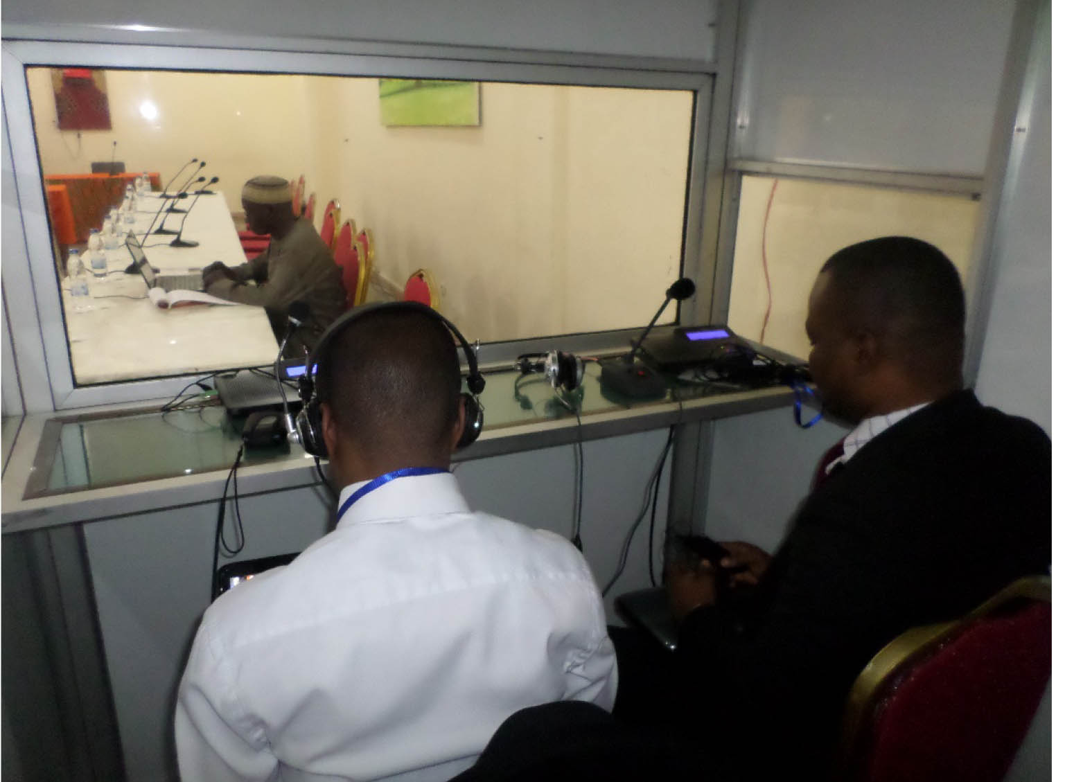 PHOENIX LANGUAGE CENTER Côte d'ivoire: Services, traducteurs, interprètes