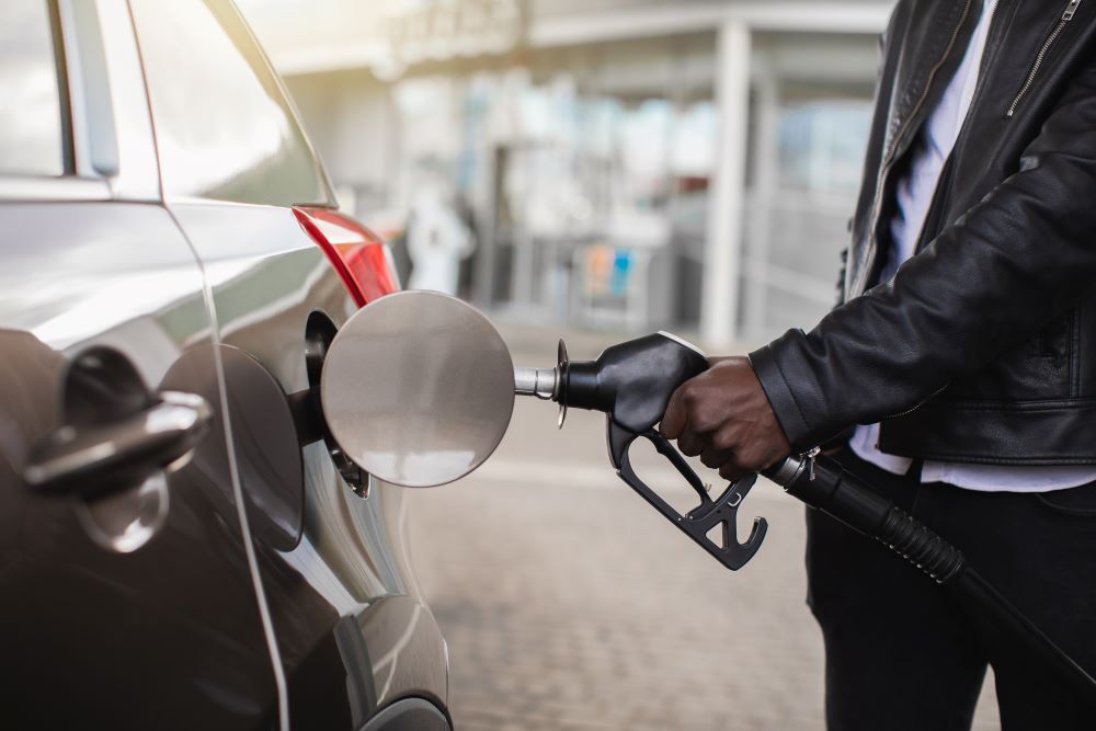 Comment choisir sa station essence ? du Bénin